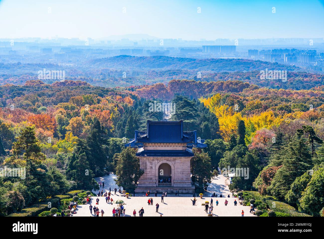 Sun yat-sen's mausoleum in nanjing pavilion Stock Photo - Alamy