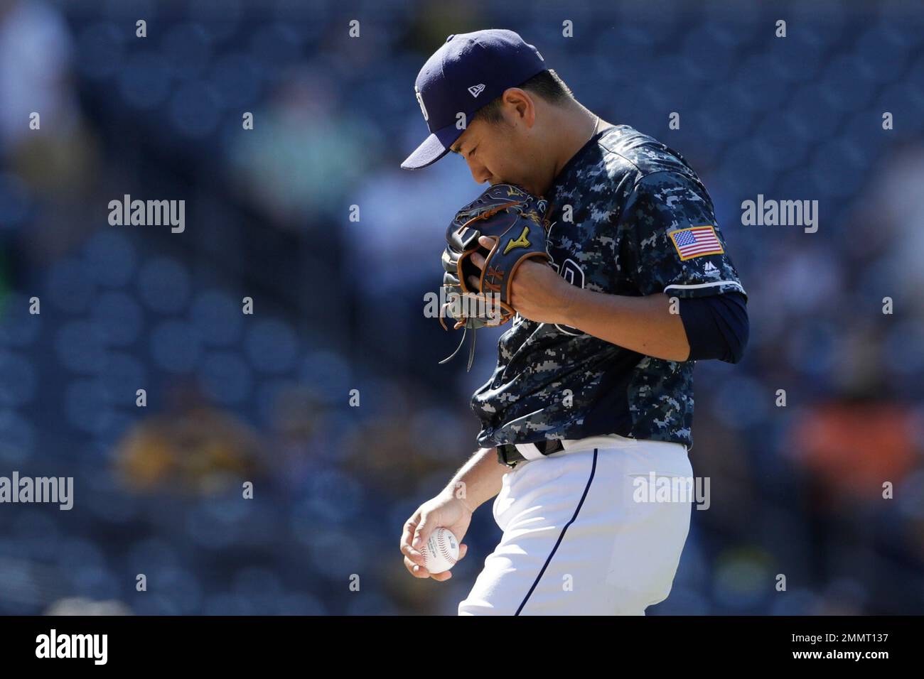 San Diego Padres closing pitcher Kazuhisa Makita works against a ...