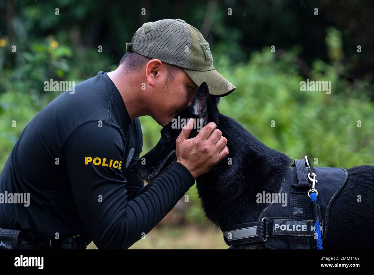 Officer Ben Cruz, Guam Police Department Special Weapons and Tactics K ...