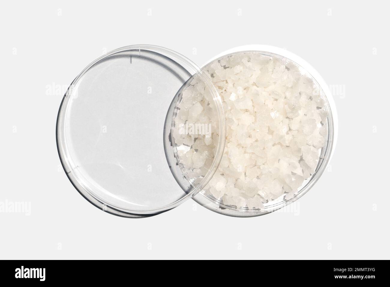 White flake chemistry product hi-res stock photography and images - Alamy