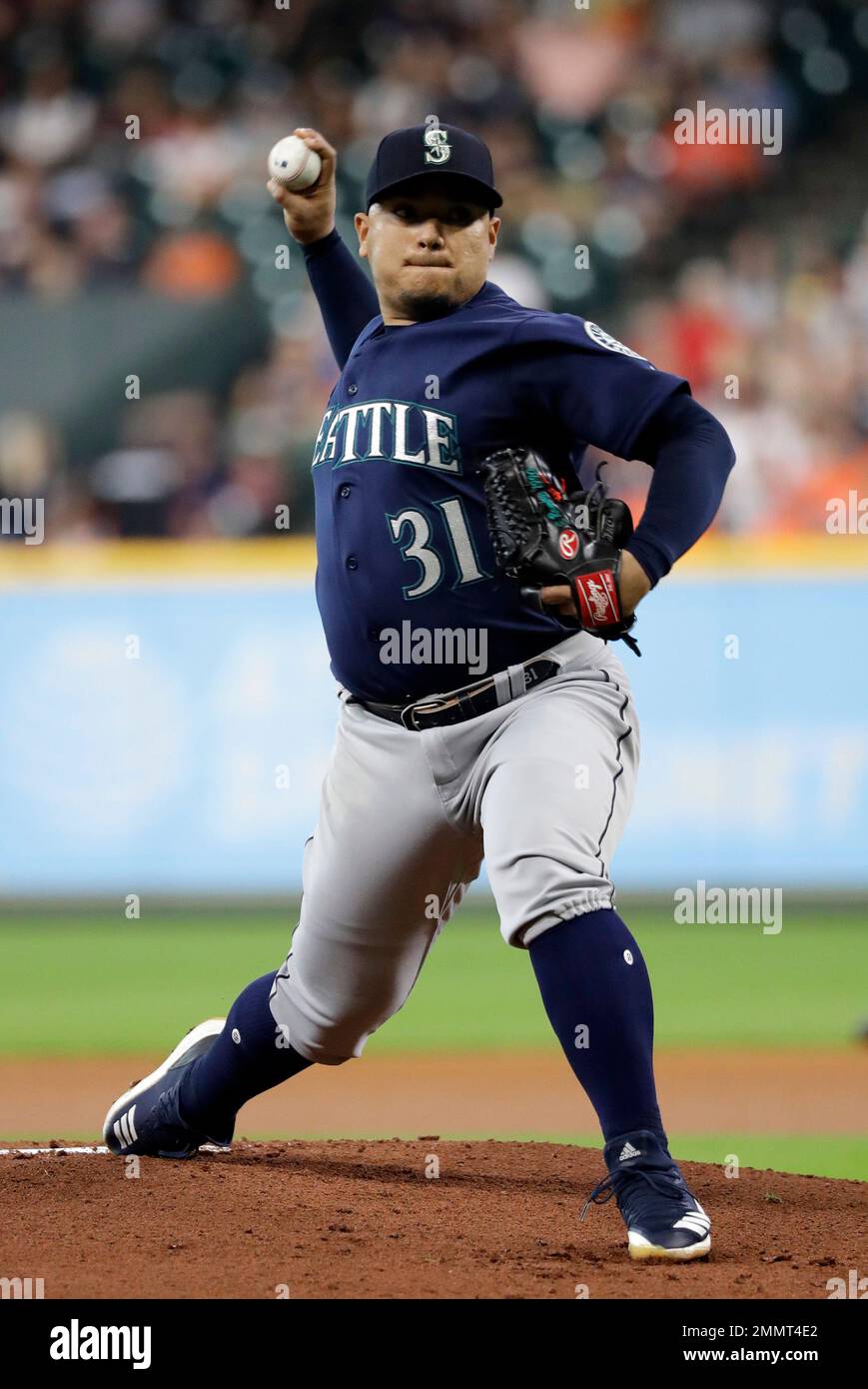 Seattle Mariners starting pitcher Erasmo Ramirez throws against the ...