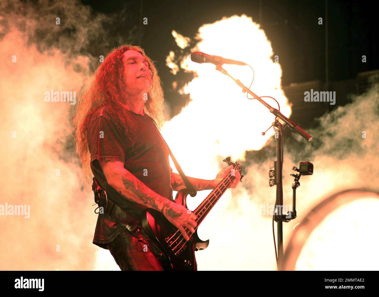 Tom Araya with Slayer performs as the opener for Slayer at Cellairis ...