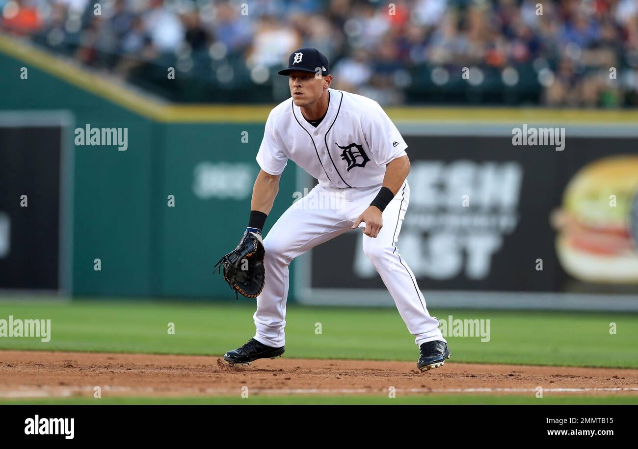 Detroit Tigers first baseman Jim Adduci waits on the play during the ...