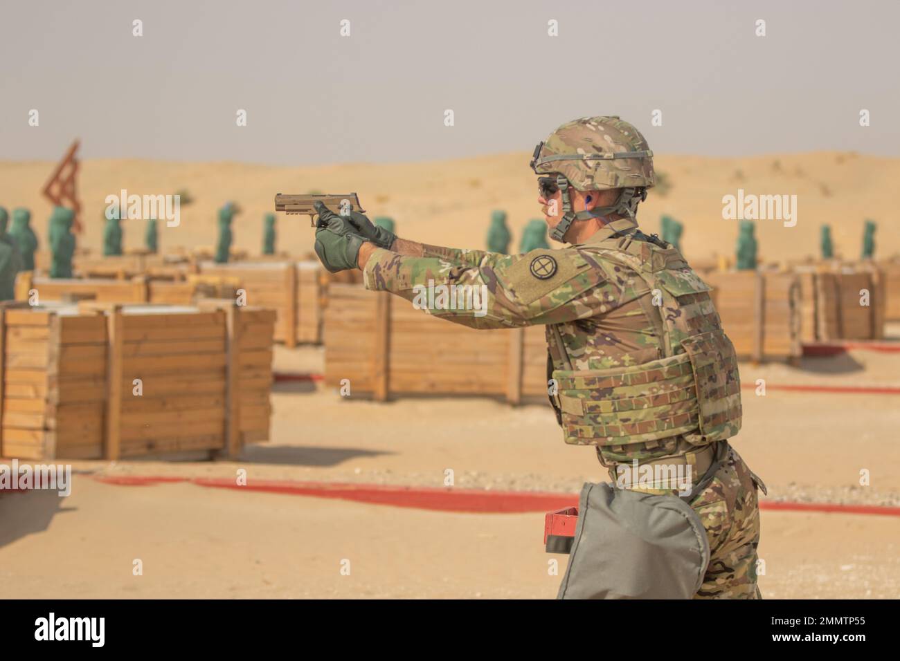 U.S. Army Soldiers from the 35th Infantry Division conduct M17 and M4 ...