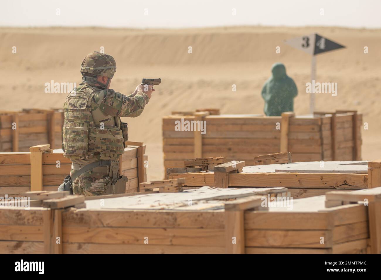 U.S. Army Soldiers from the 35th Infantry Division conduct M17 and M4 ...