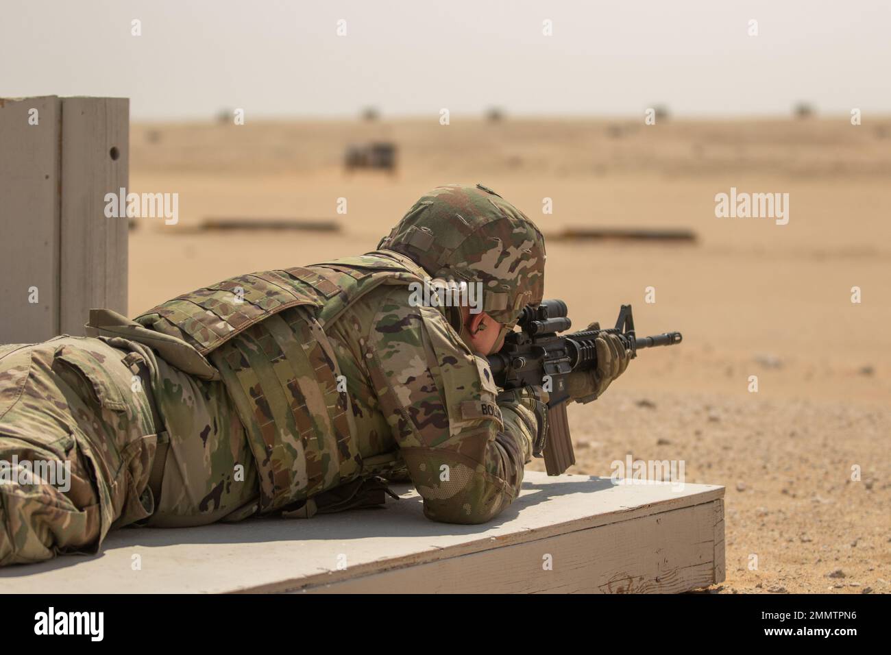 U.S. Army Soldiers from the 35th Infantry Division conduct M17 and M4 ...