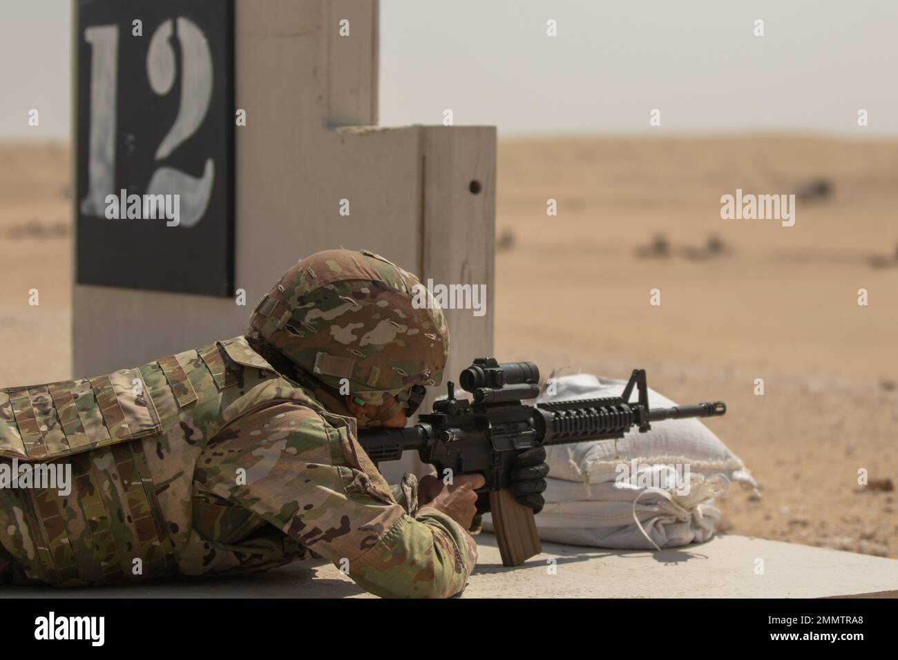U.S. Army Soldiers from the 35th Infantry Division conduct M17 and M4 ...