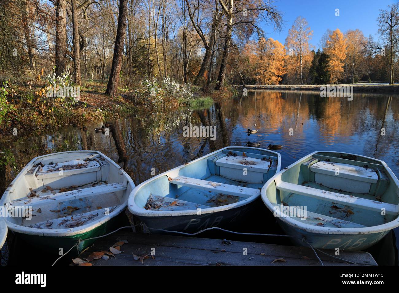 Three row boats hi-res stock photography and images - Alamy