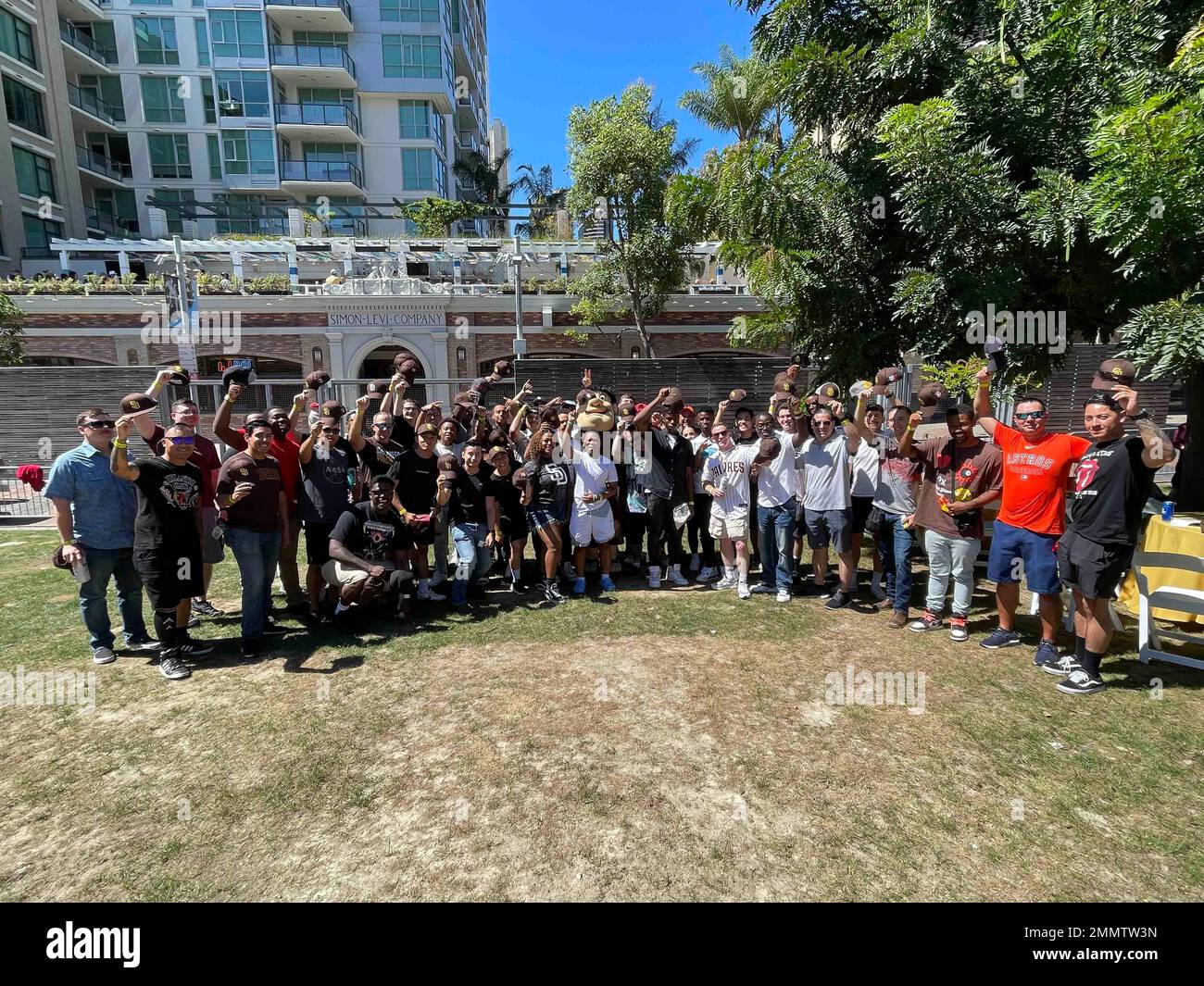 SAN DIEGO (Sept. 22, 2022) Sailors assigned to amphibious assault ship ...