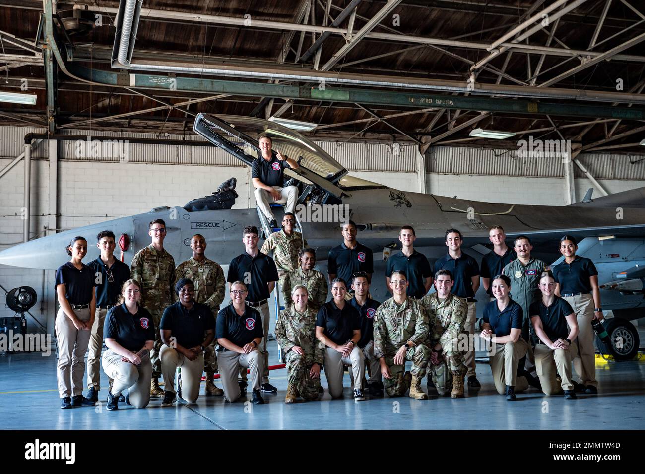 U.S. Air Force ROTC cadets from the University of Southern Alabama ...
