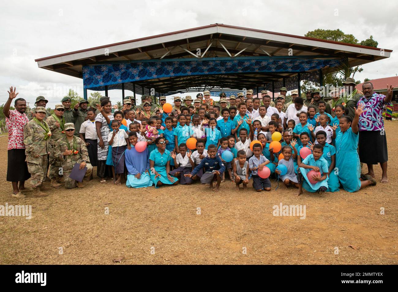 Soldiers from 1st Platoon, 797th Vertical Engineer Company from ...