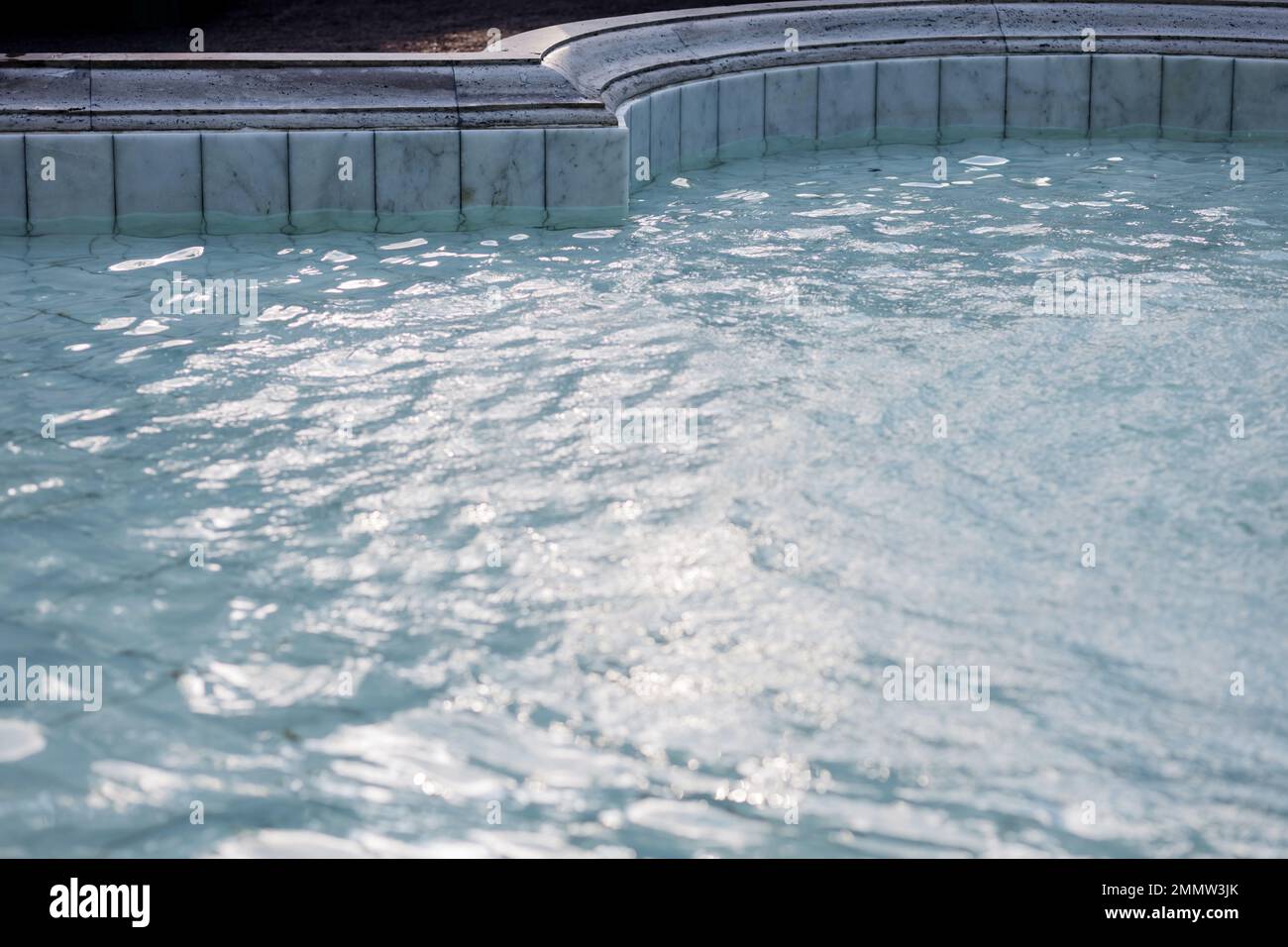 ancient marble fountain. old classic stone pool Stock Photo - Alamy
