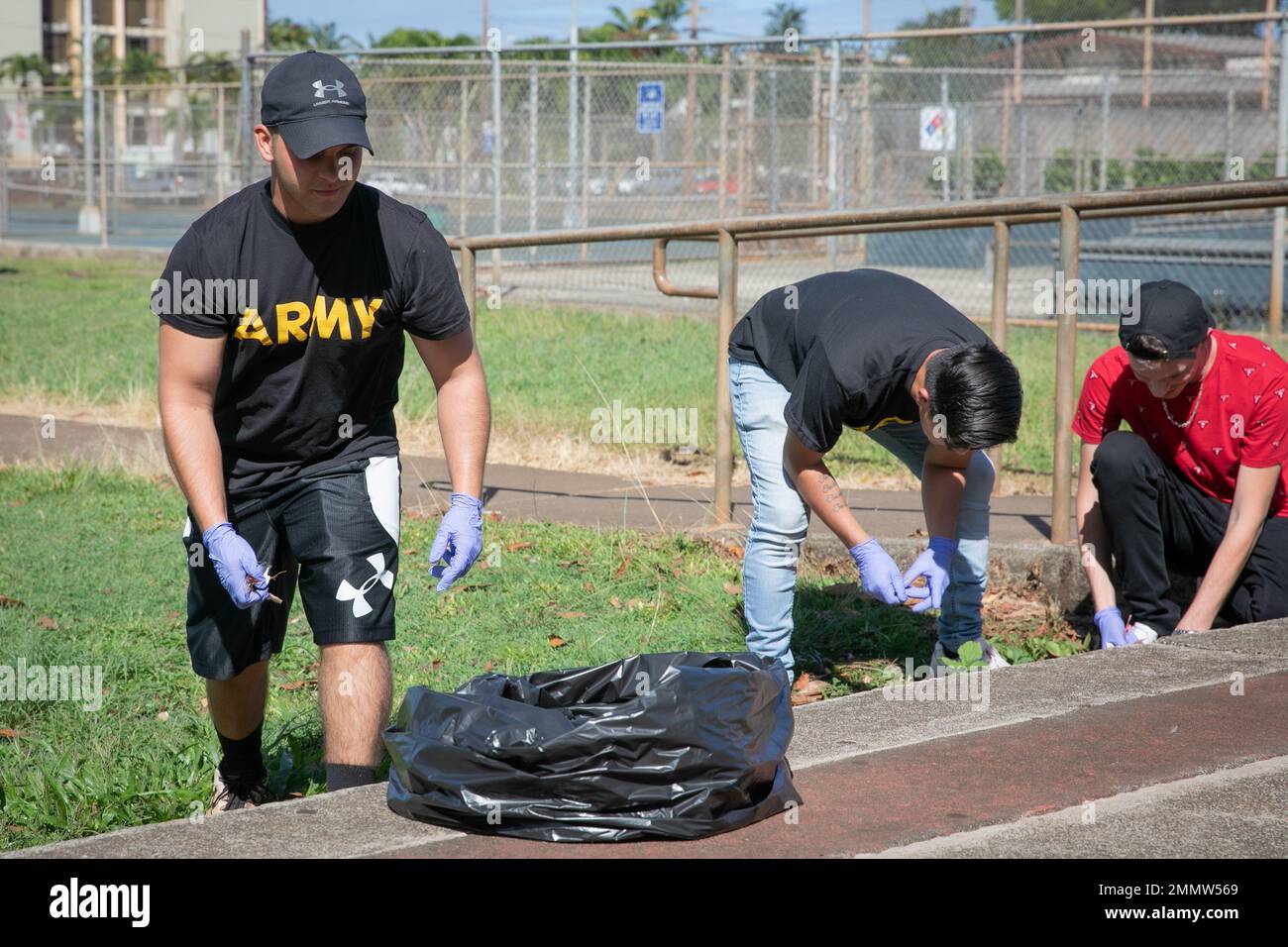 U.S. Army Soldiers from Headquarters and Headquarters Company, 3rd ...