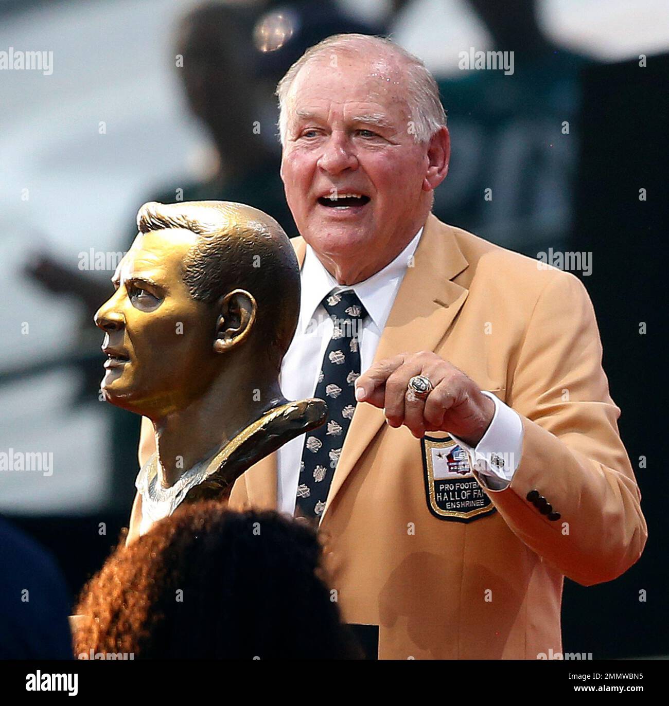 Former NFL player Jerry Kramer delivers his speech during an induction ...