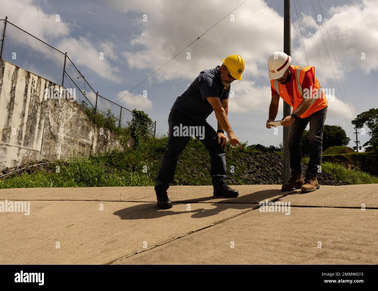 The U.S. Army Corps of Engineers and Autoridad de Energía Eléctrica ...