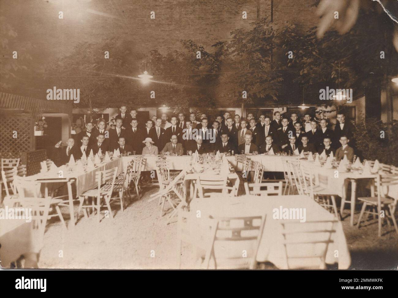 Vintage team building lunch hi-res stock photography and images - Alamy