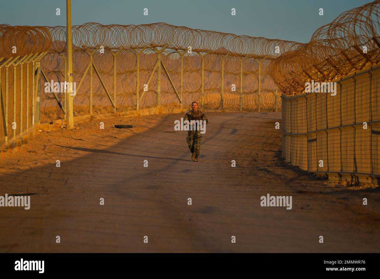 Soldiers assigned to the Multinational Force and Observers (MFO) joint ...