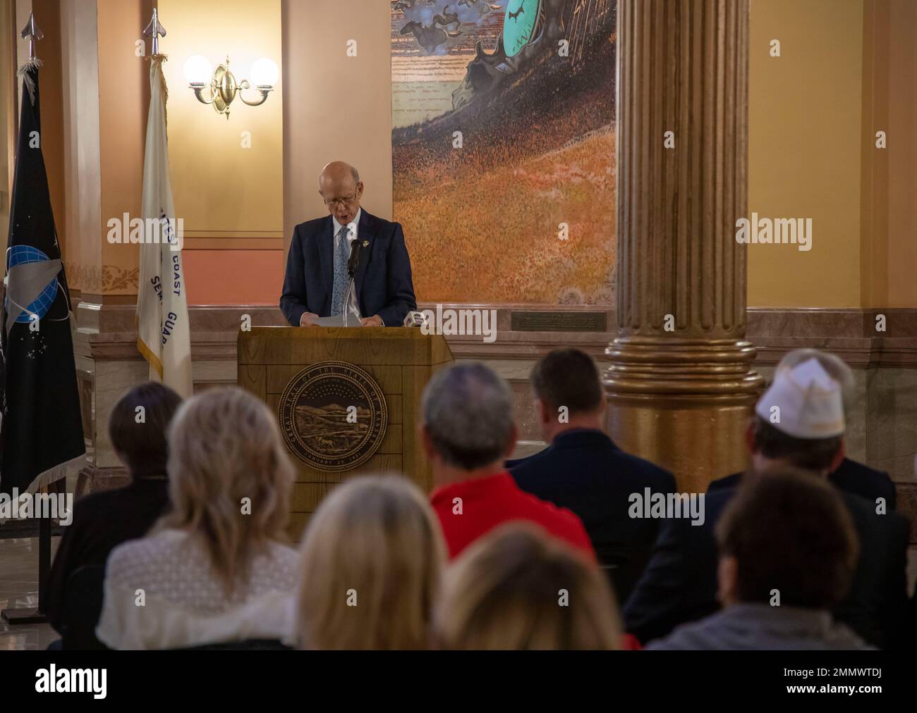 Former U.S. Senator Pat Roberts, speaks to a crowd about Gold Star ...