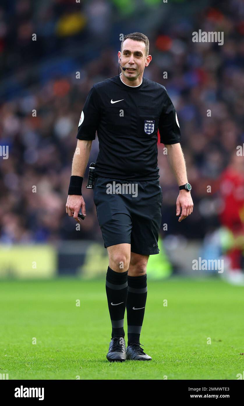 Referee david coote hi-res stock photography and images - Alamy