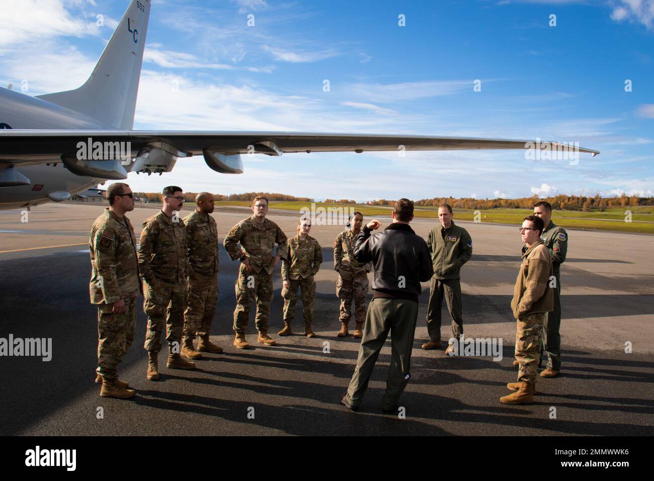 220923-N-OZ224-166 JOINT BASE ELMENDORF-RICHARDSON, Alaska (Sept. 23 ...