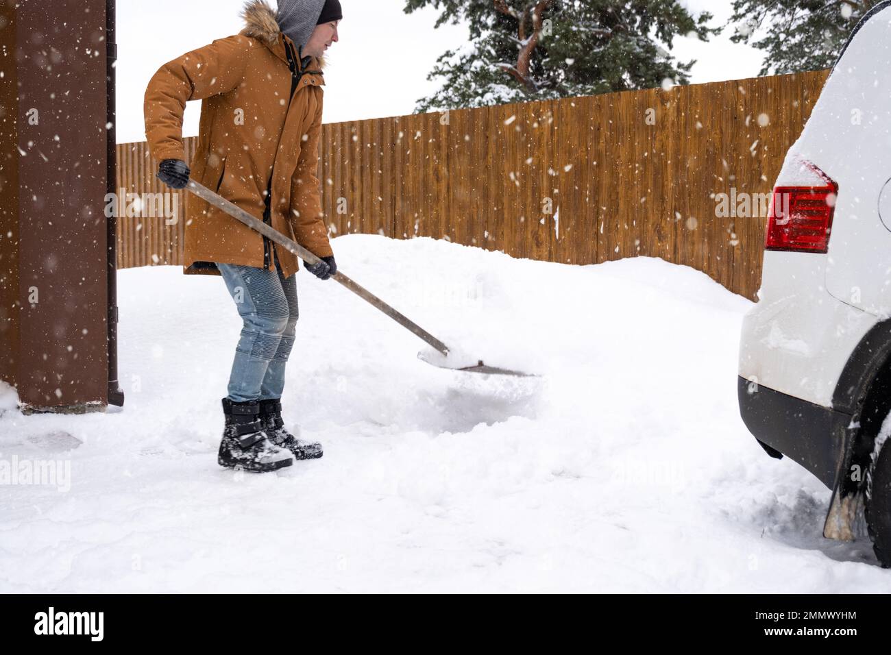 Stalling hi-res stock photography and images - Alamy