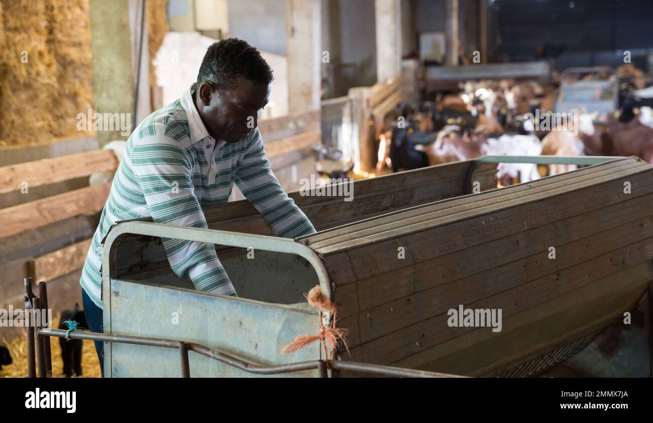 Manufacturing cleanup hi-res stock photography and images - Alamy