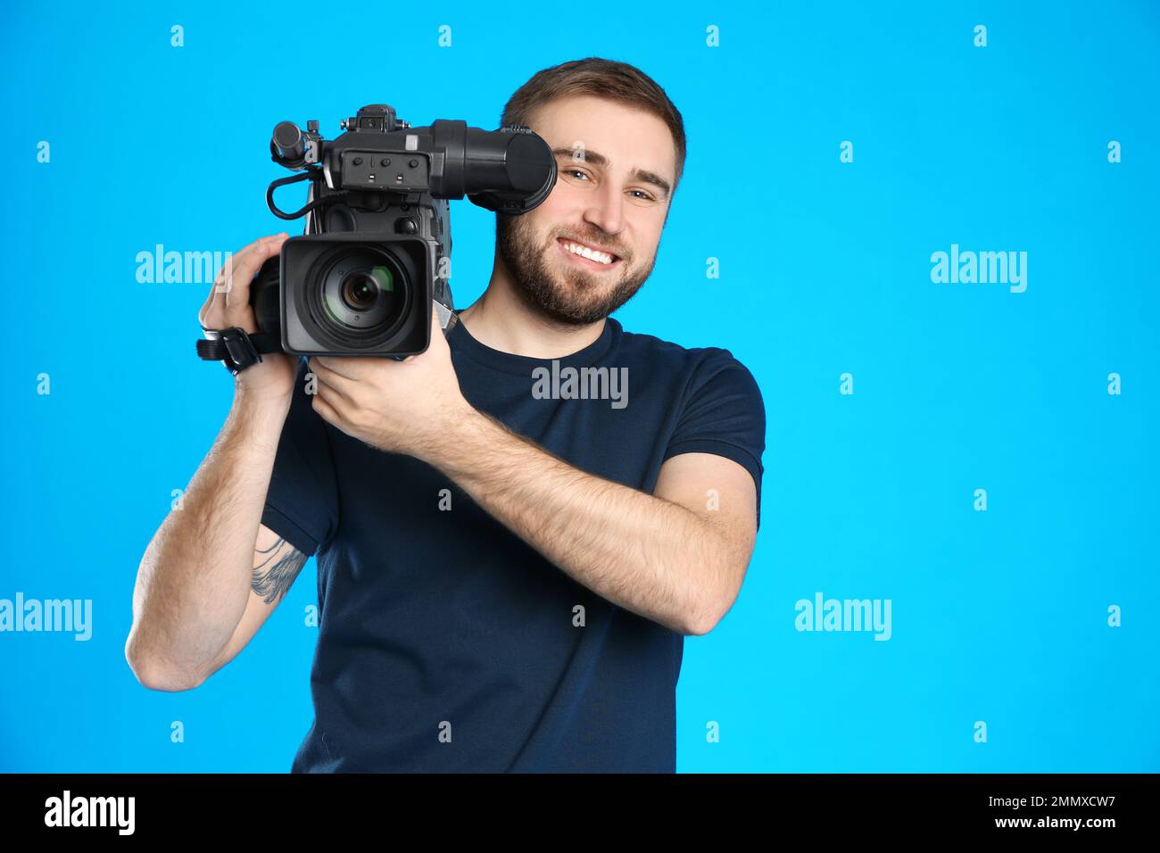 Video camera cameraman on press hi-res stock photography and images - Alamy