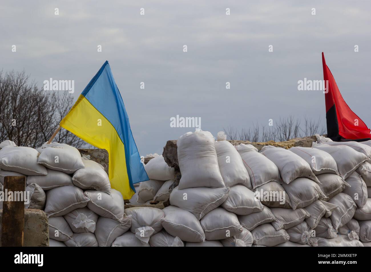 On the roads in Ukraine, the installation of checkpoints and ...