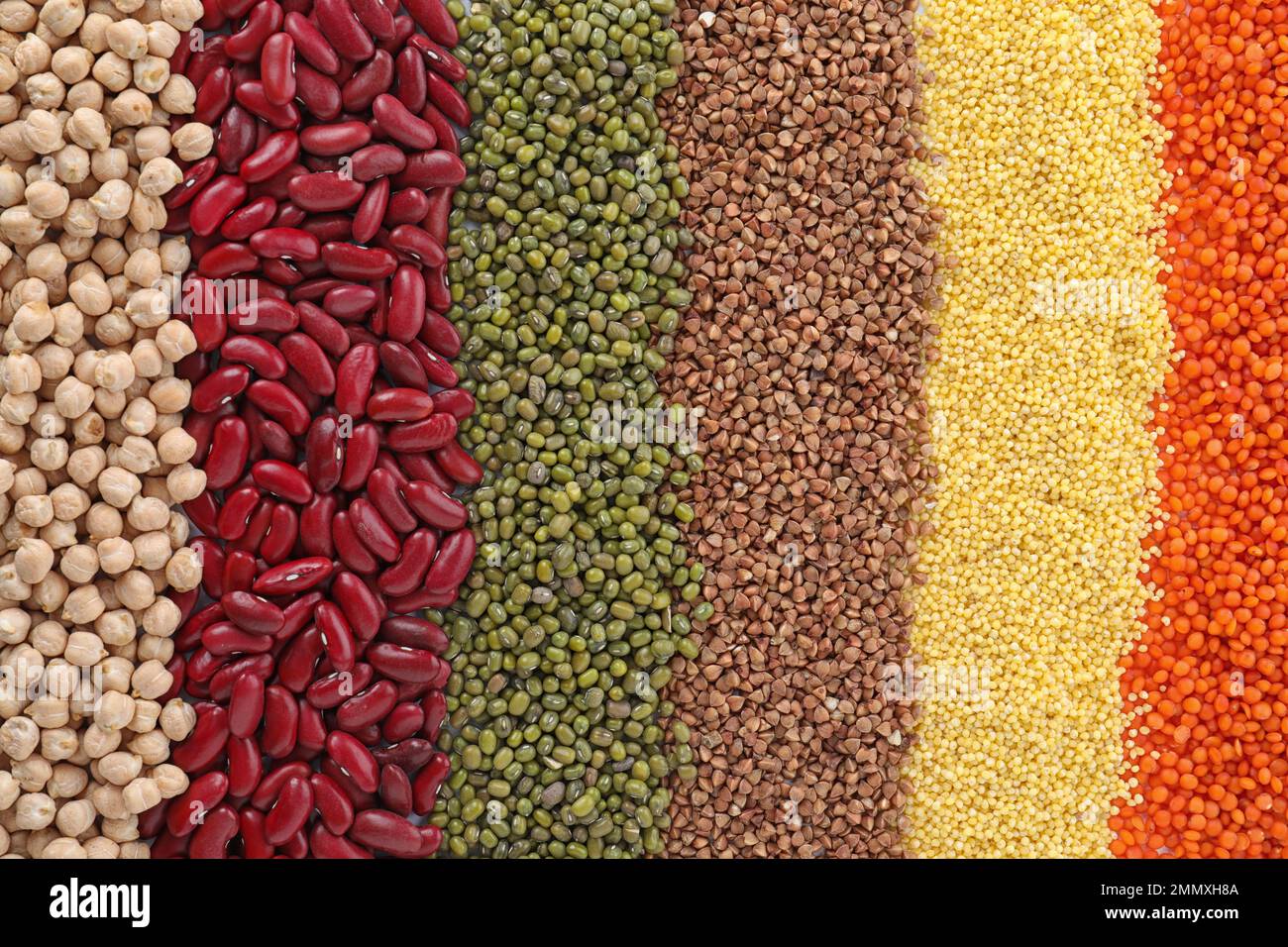 Whole grains pulses hi-res stock photography and images - Alamy