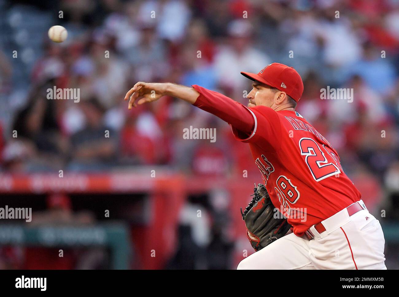 Los Angeles Angels starting pitcher Andrew Heaney throws to a Seattle ...