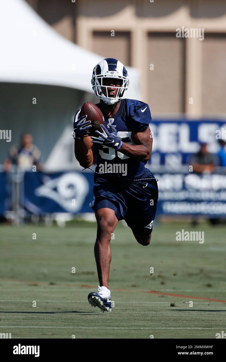 Los Angeles Rams running back Justin Davis makes a catch during NFL ...