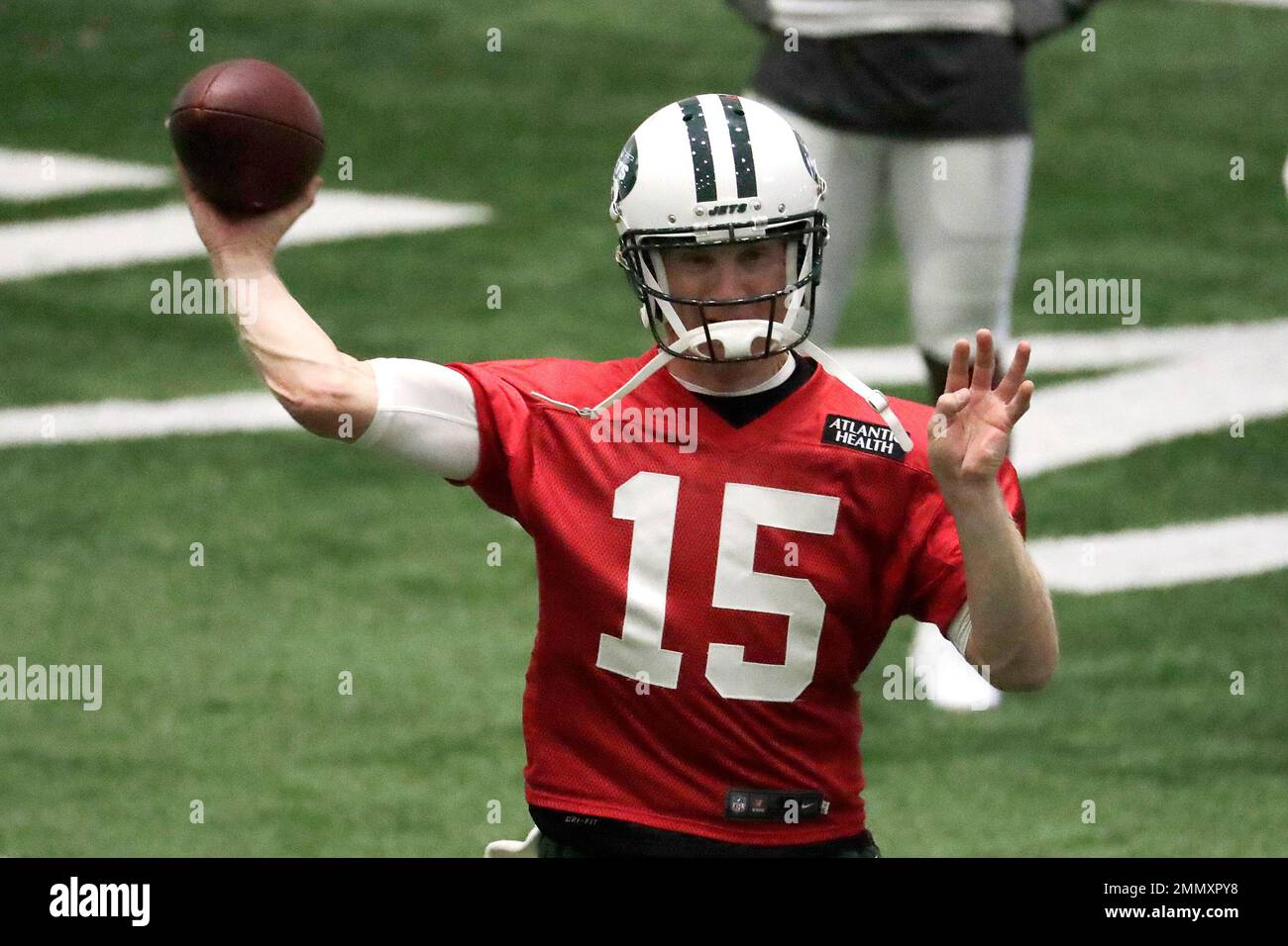 New York Jets quarterback Josh McCown works out during NFL football ...