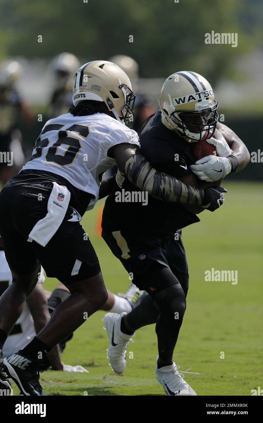 New Orleans Saints tight end Benjamin Watson (82) goes through drills ...
