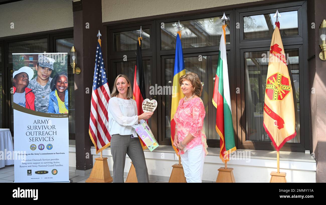 Goldstarfamily hi-res stock photography and images - Alamy