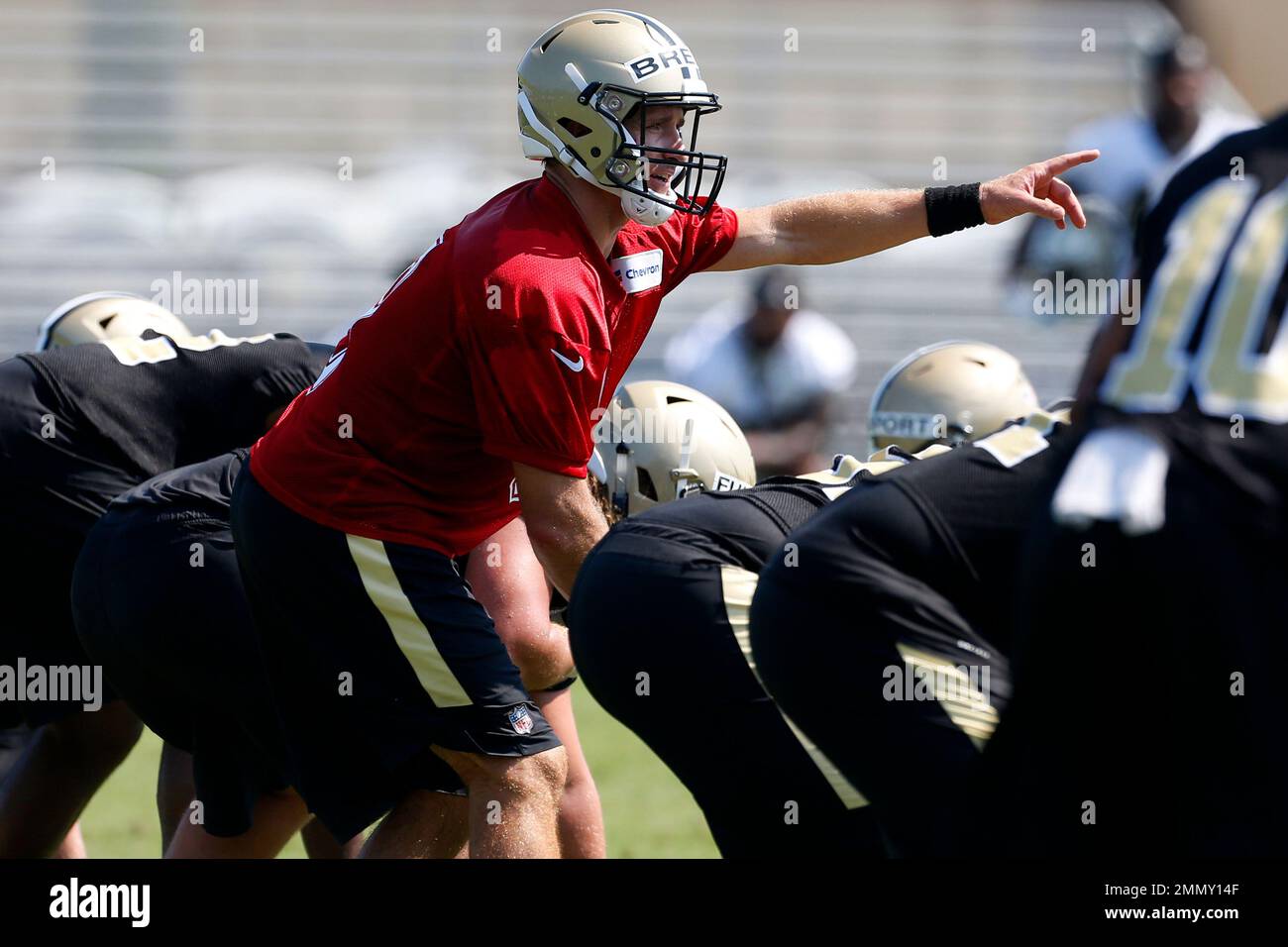 New Orleans Saints quarterback Drew Brees (9) runs a drill during NFL ...
