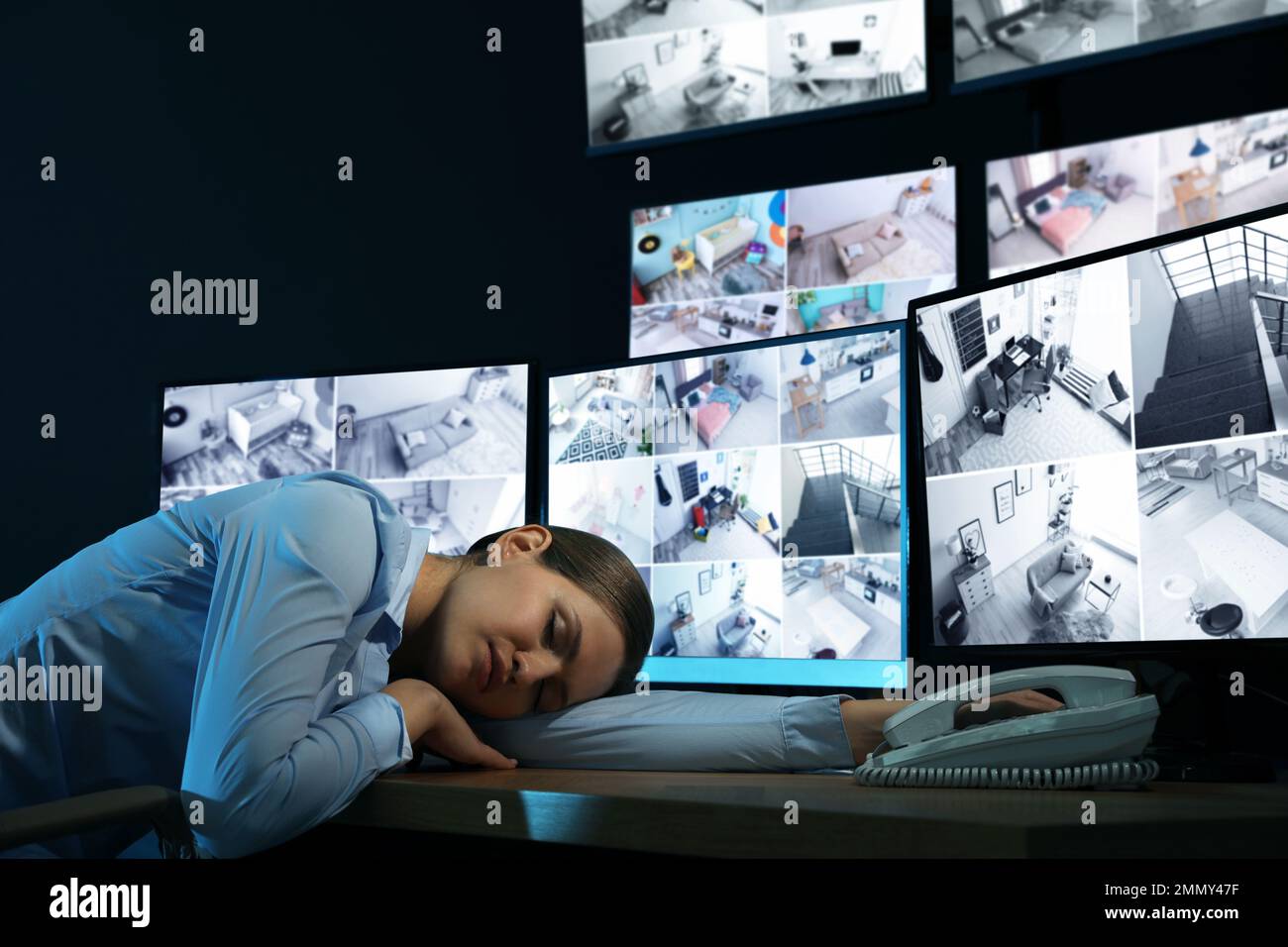 Female security guard night hi-res stock photography and images - Alamy