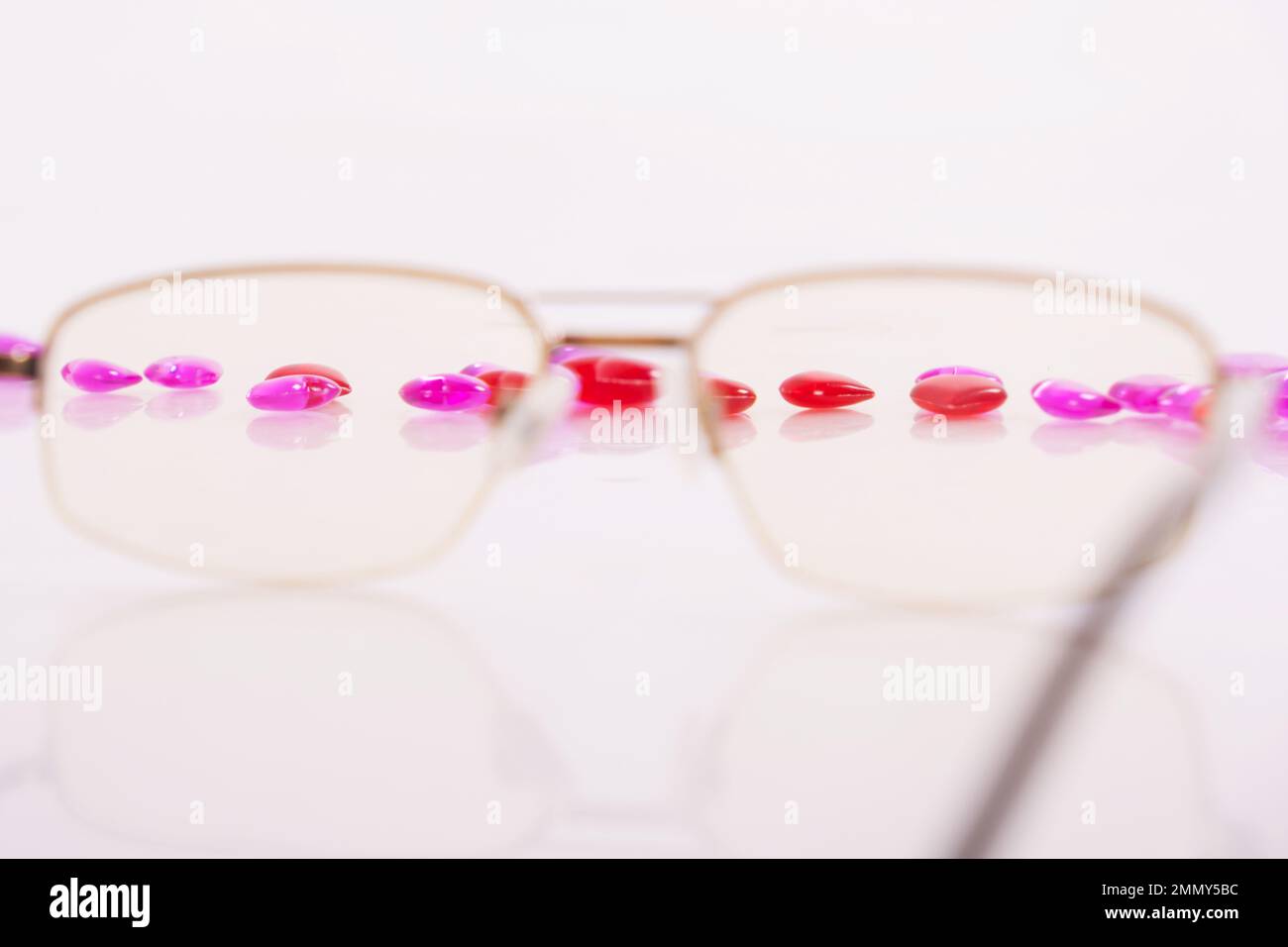 Tablets, capsules for vision. Vitamins in the form of hearts with ...