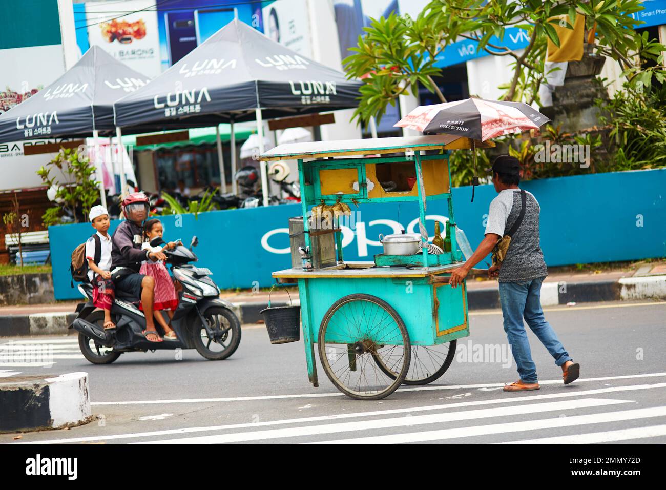 Small private businesses in Asia. Selling food from a mobile counter ...