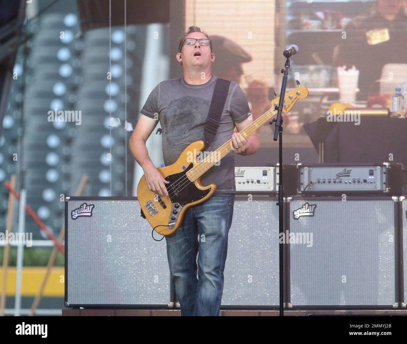 Dean Felber with Hootie & the Blowfish perform during the Jason Aldean ...