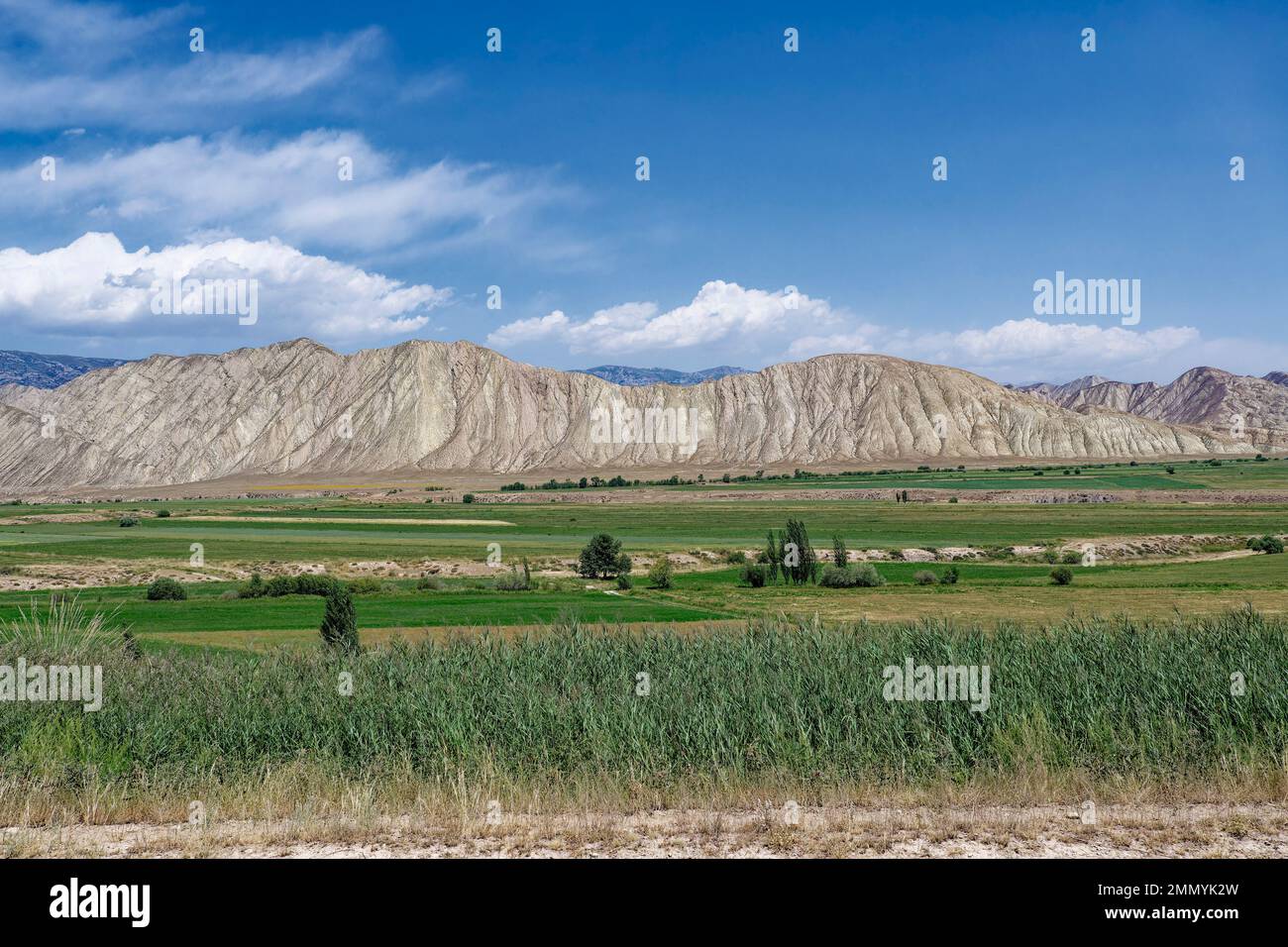 Landscape along the At-Bashy Range, Naryn Region, Kyrgyzstan Stock ...