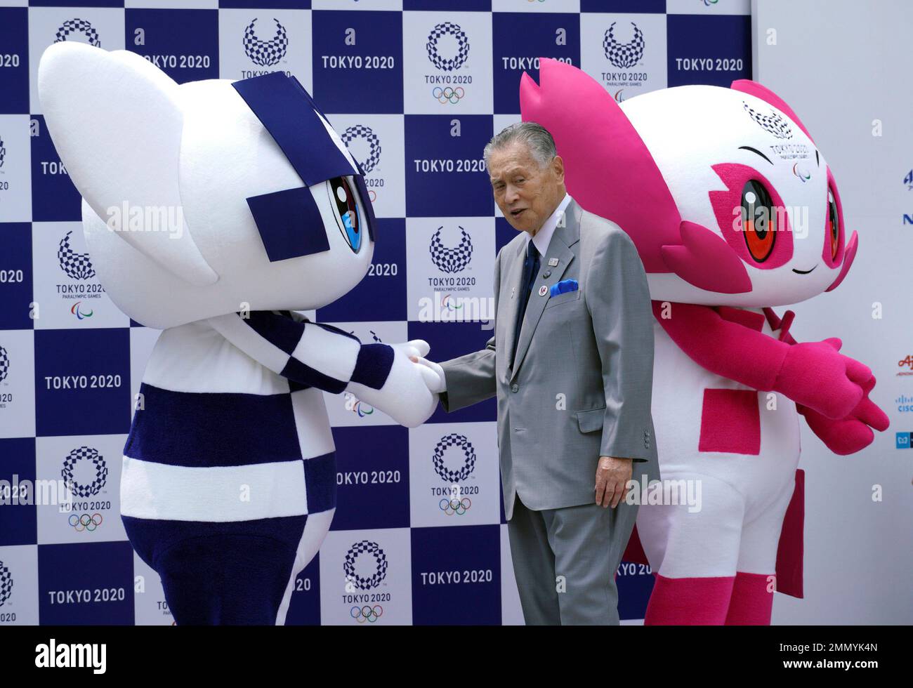 Tokyo 2020 Olympic mascot "Miraitowa", left, and Paralympic mascot ...