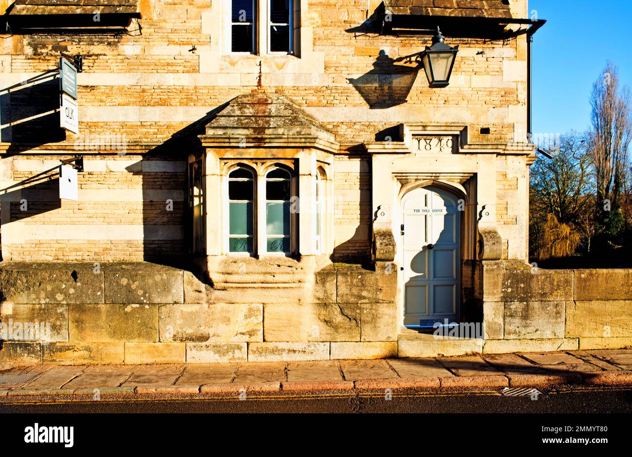 Bridge Toll House, Stamford, Lincolnshire, England Stock Photo - Alamy