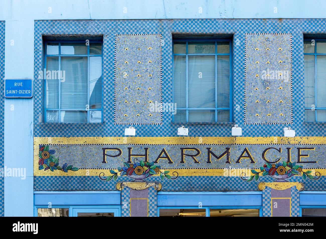 France, Meurthe et Moselle, Nancy, Art Deco decorations on the facade ...