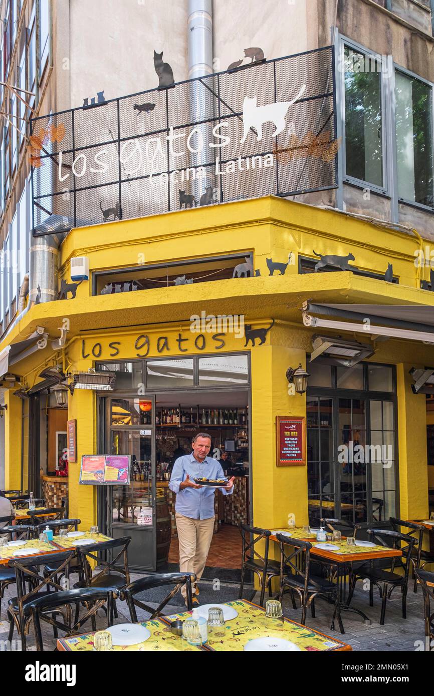 Greece, Athens, Commercial Triangle, lively neighborhood between ...