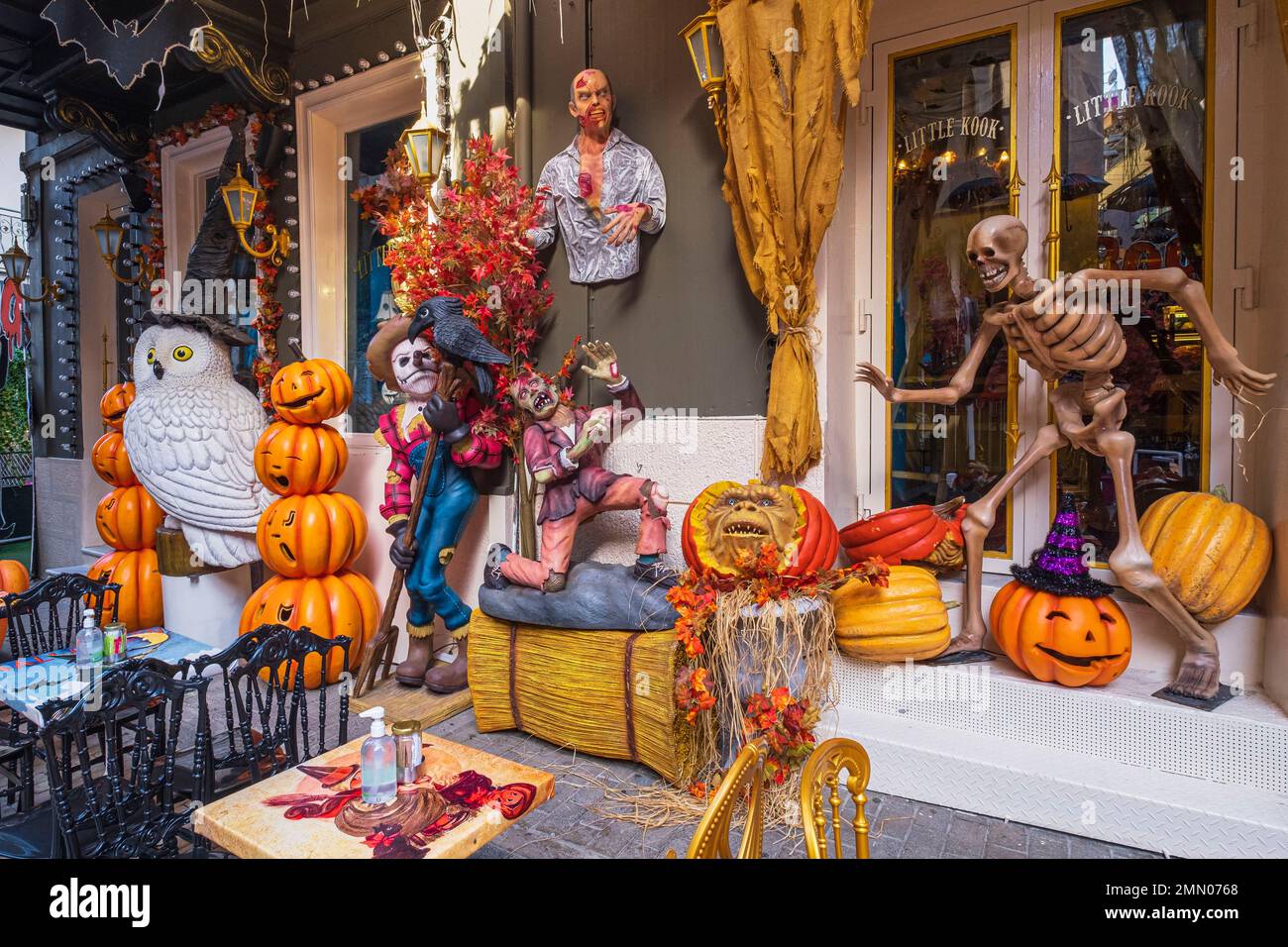 Greece, Athens, Psiri (or Psyri) district, Little Kook Coffee House ...