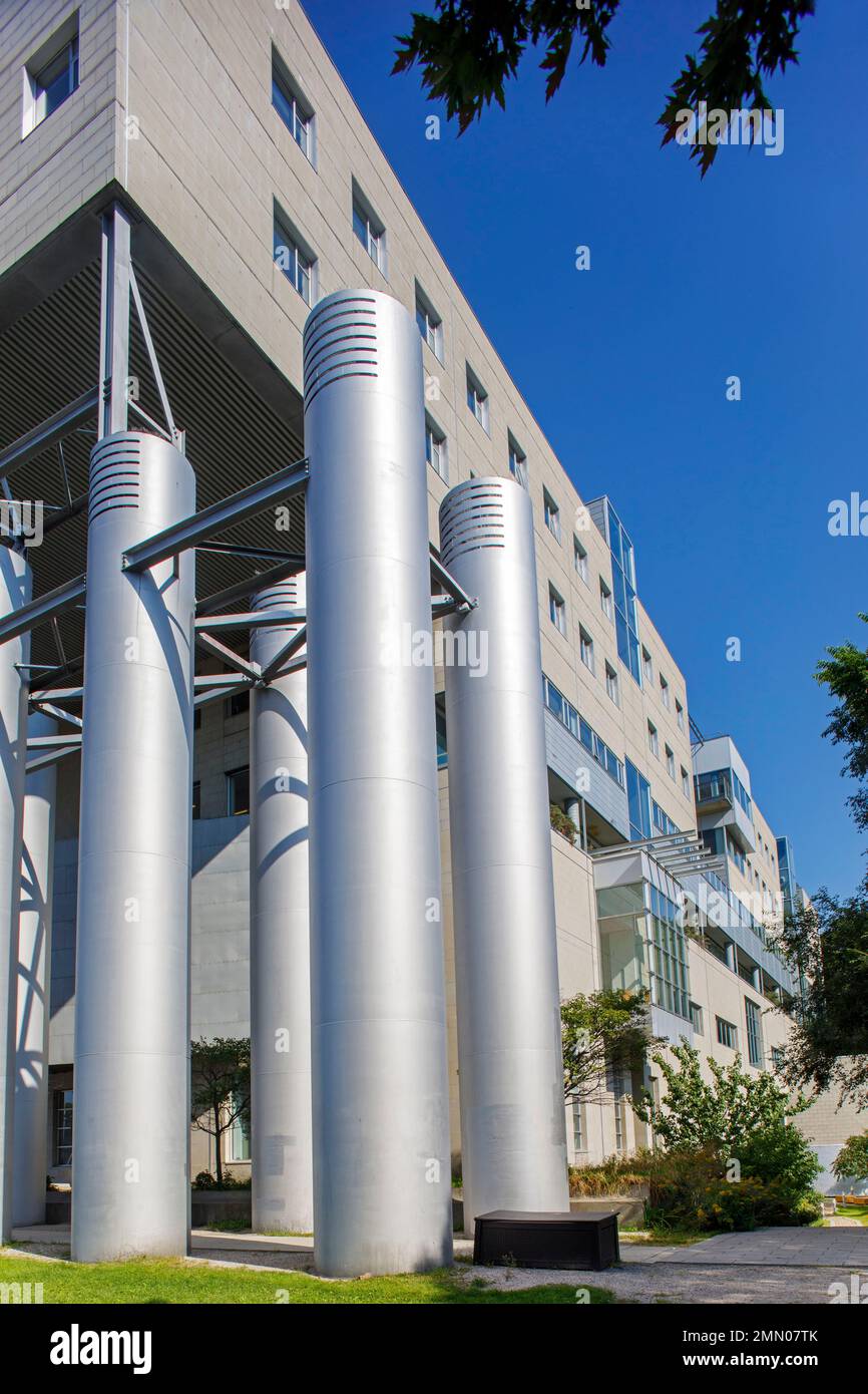 Hec montreal hi-res stock photography and images - Alamy