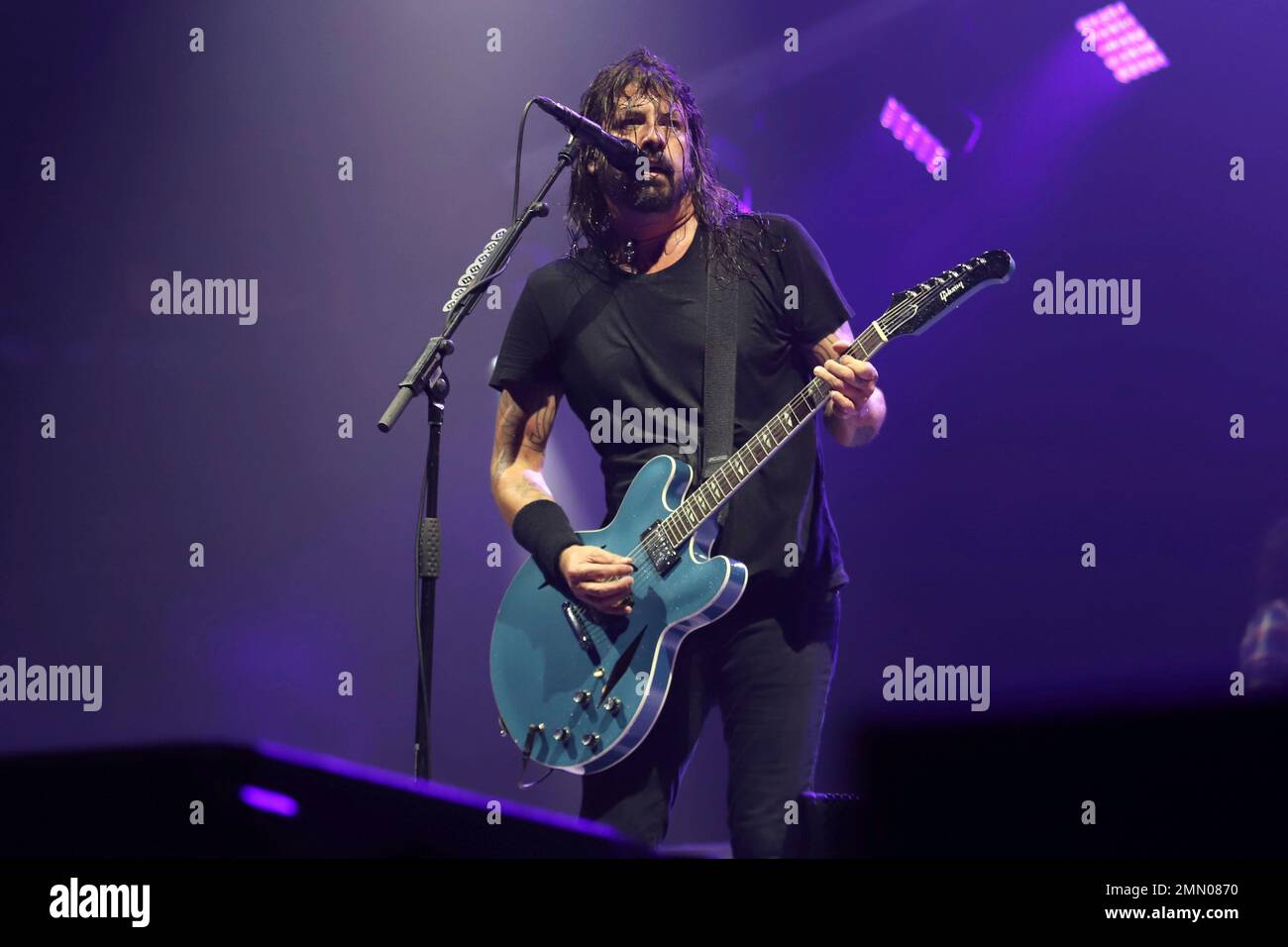 Dave Grohl of the Foo Fighters performs in concert at Madison Square ...