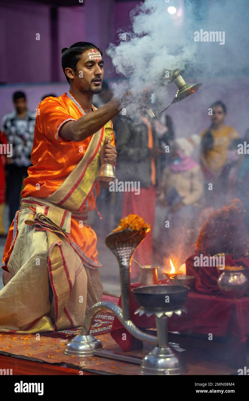 Nepal, Gandaki province, Pokhara, Phewa lake, puja, Hindu ceremony ...