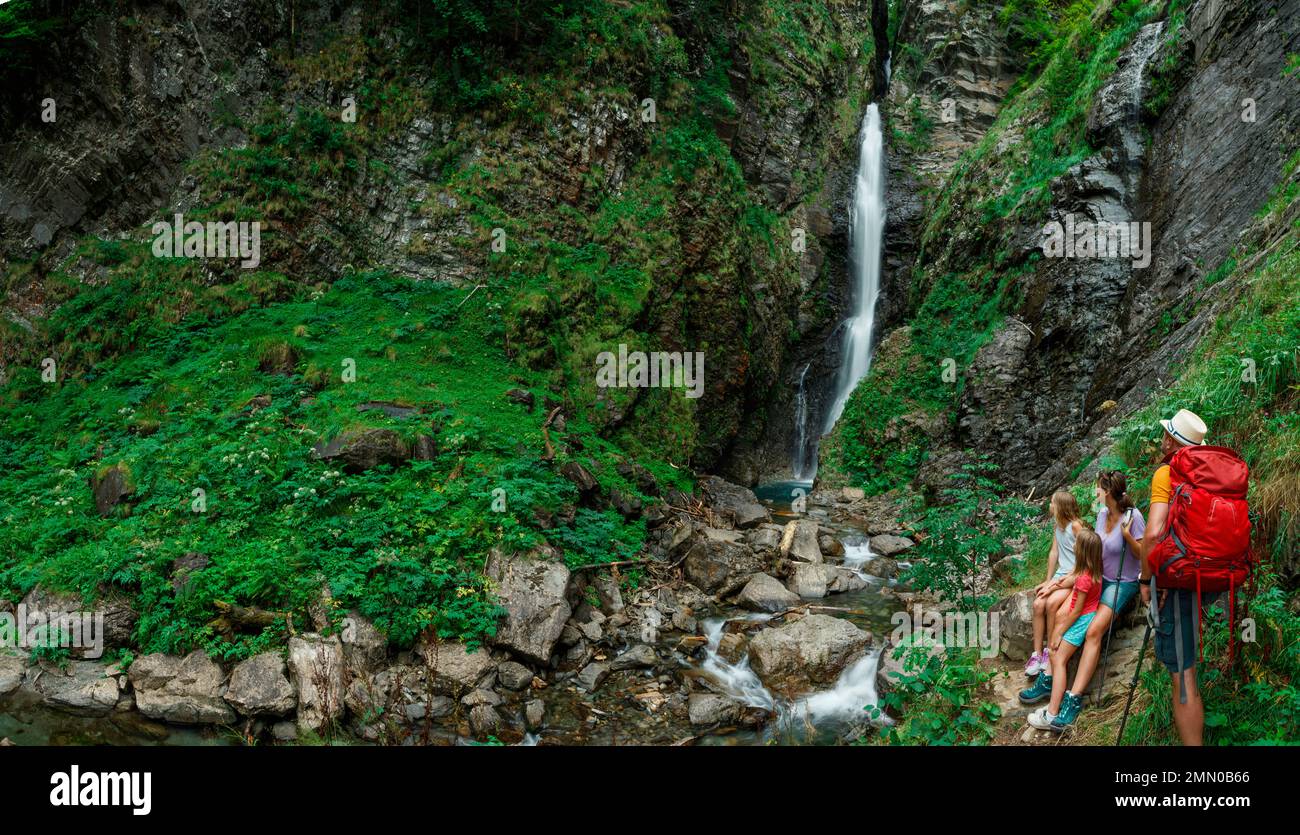 France, Haute Garonne, Oô, Lys Valley, Hell's Waterfall Stock Photo - Alamy