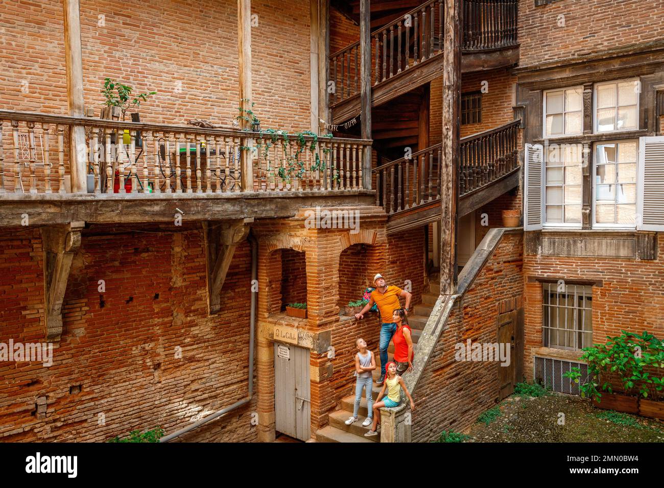 France, Haute Garonne, Toulouse, rue Saint Rome, family of tourists ...